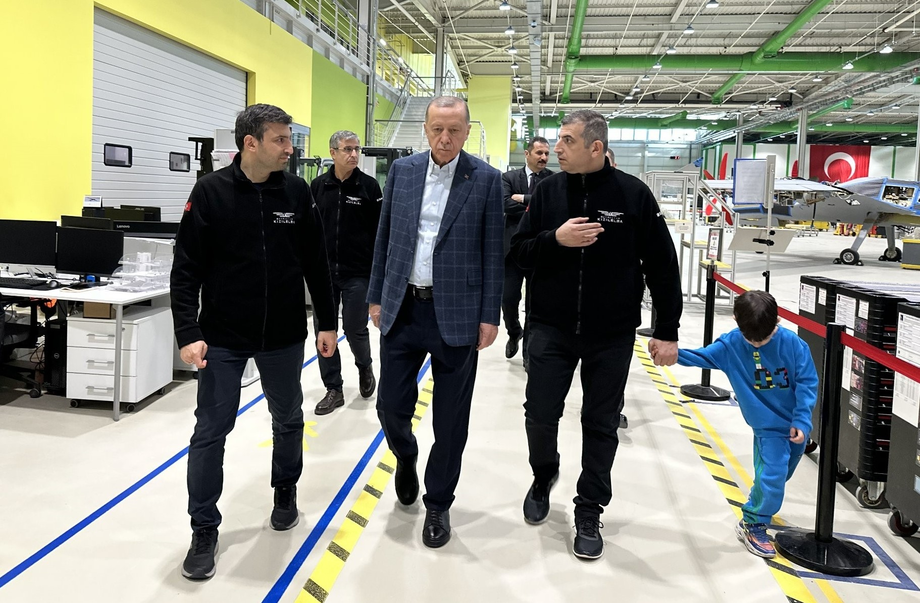 Erdoğan, Özdemir Bayraktar Milli Teknoloji Merkezi’ni ziyaret etti » İstanbul Takipte İstanbul ...